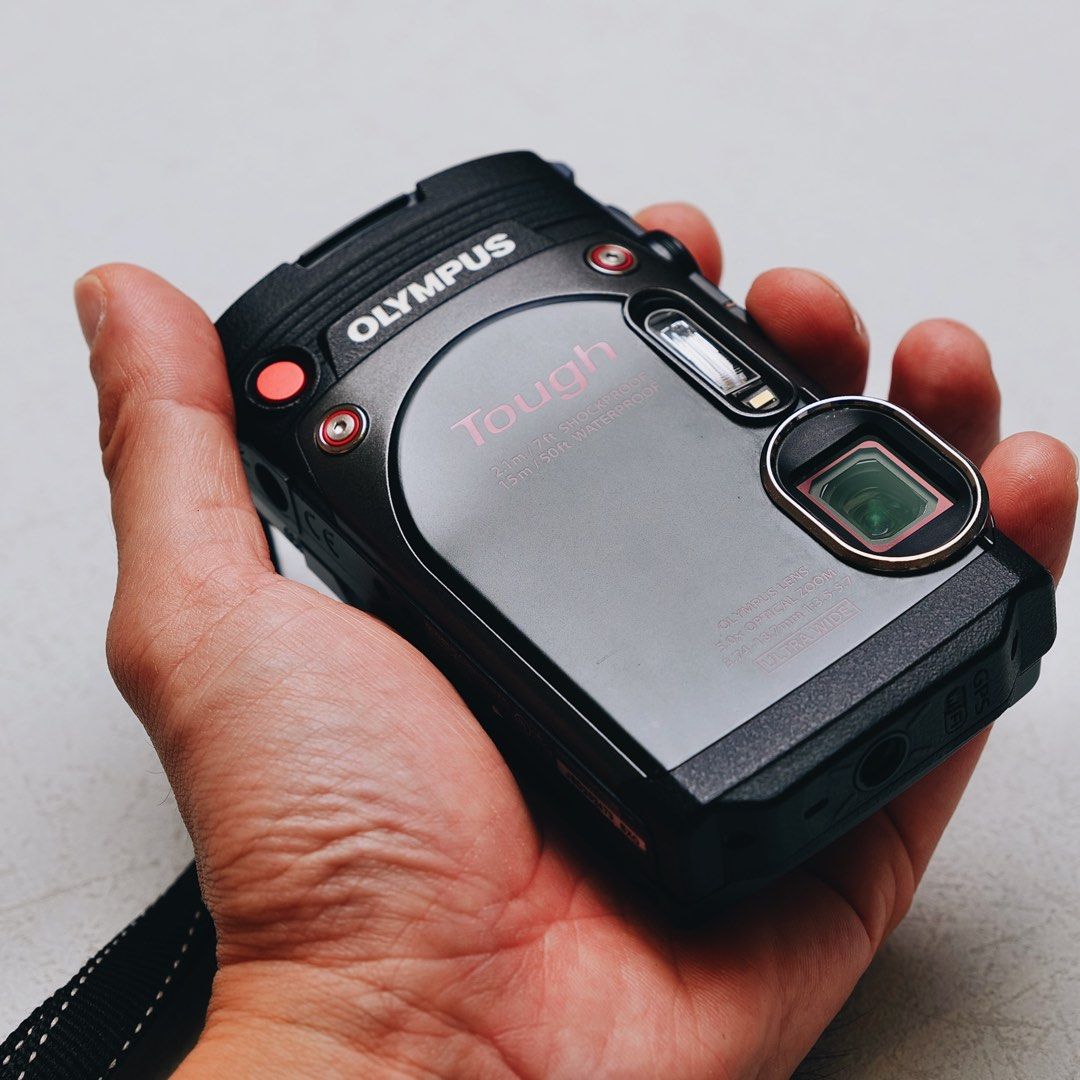 Olympus TG-870 Underwater Camera - Mint Full box - Flip Screen, Photography, Cameras on Carousell