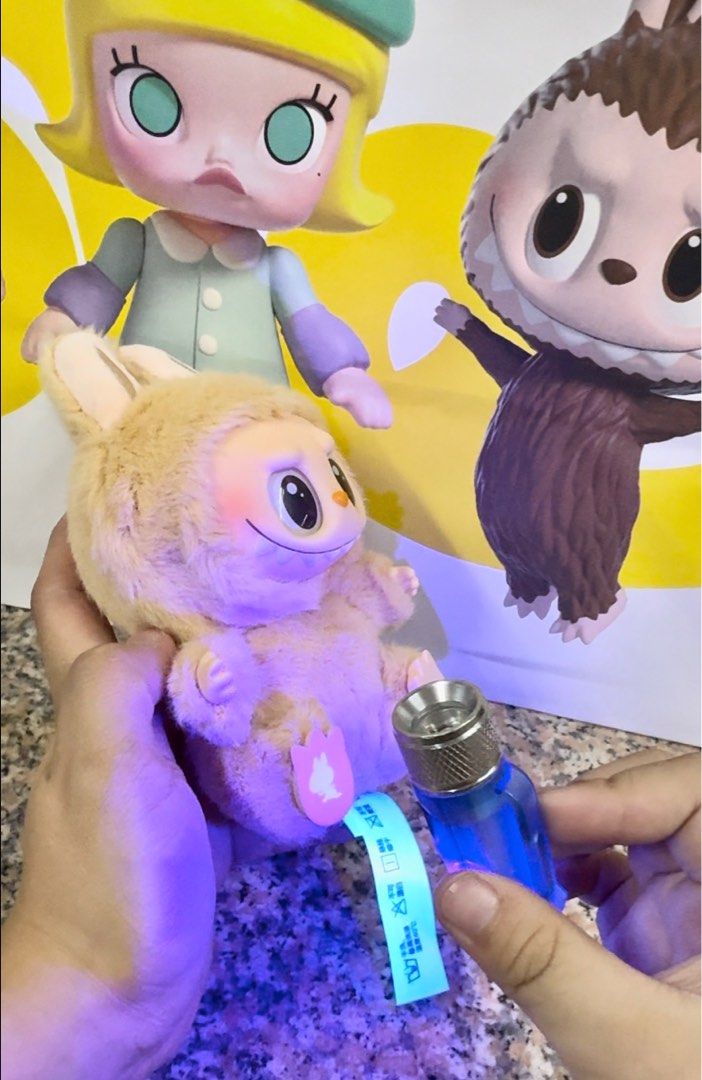 💯Original Popmart Labubu V2 Have a seat (DADA), Hobbies & Toys, Toys ...