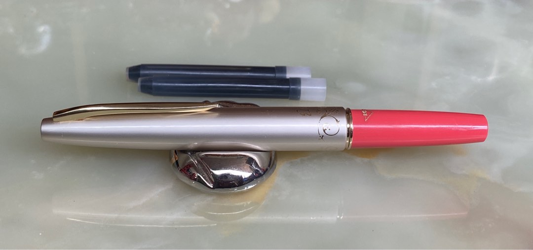 Pilot Elite packet fountain pen 18K gold Fine (F) nib color pink barrel ...