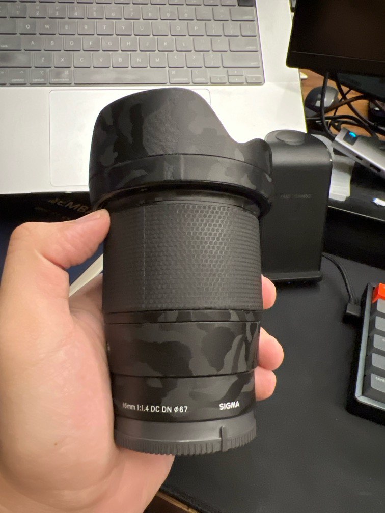 Sigma 16mm f1.4 for Sony APSC, Photography, Lens & Kits on Carousell