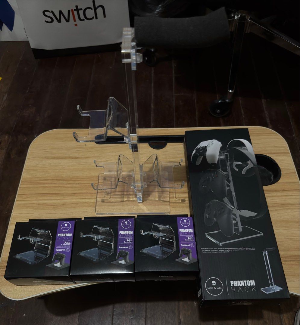 Skull & Co. Phantom Rack For Controllers & Gaming Accessories Set ...