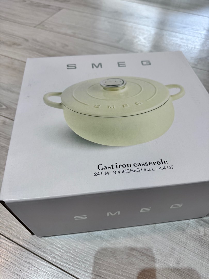 smeg cast iron casserole 24cm, 傢俬＆家居, 廚具和餐具, 炊具及配件 - Carousell
