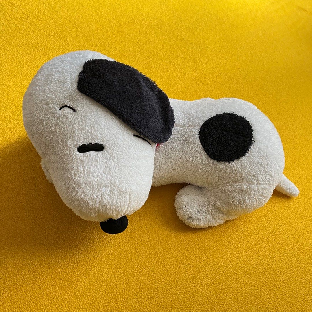 Snoopy large stuffed toy, Hobbies & Toys, Toys & Games on Carousell