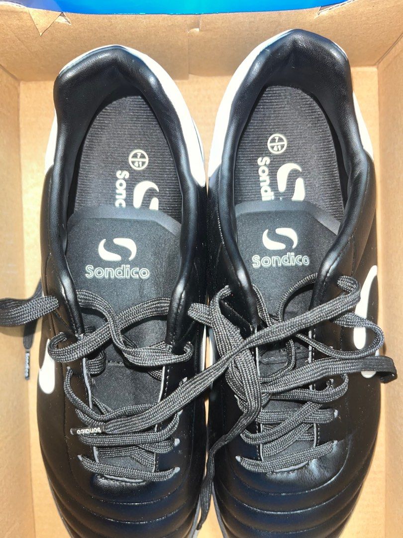 Sondico Strike Astro Turf Black/White, Men's Fashion, Footwear, Boots ...