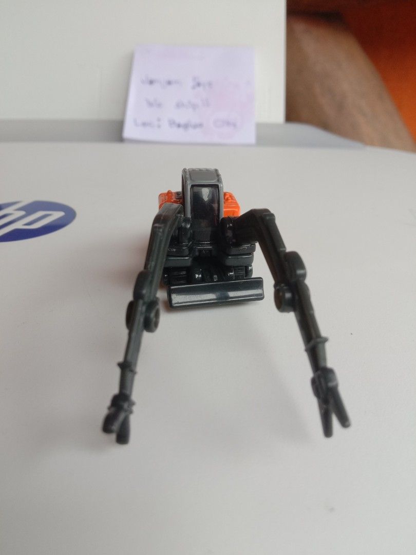 Tomica Hitachi double arm, Hobbies & Toys, Toys & Games on Carousell