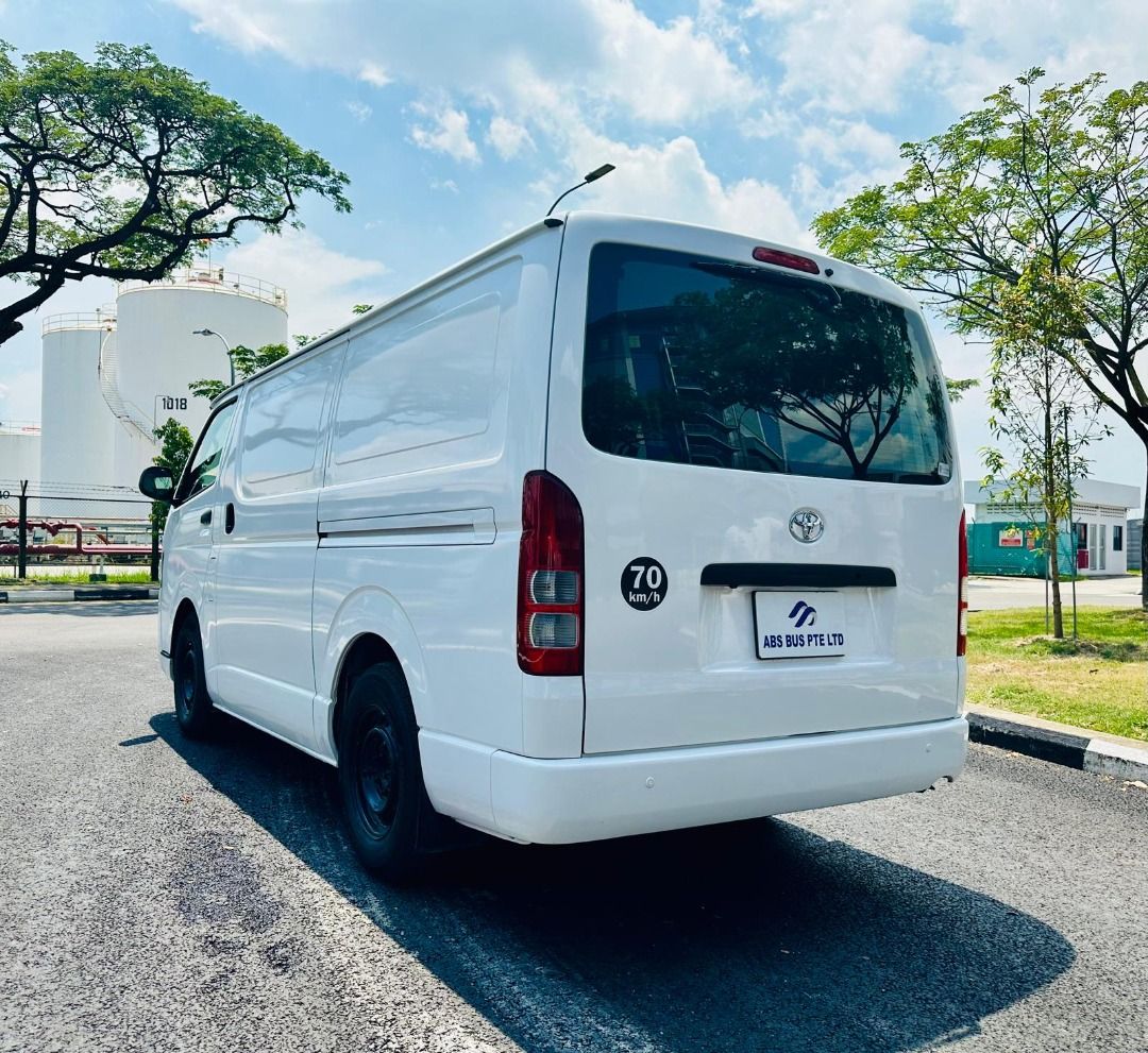 Toyota Hiace 3.0 Manual, Cars, Commercial Vehicles, Used on Carousell