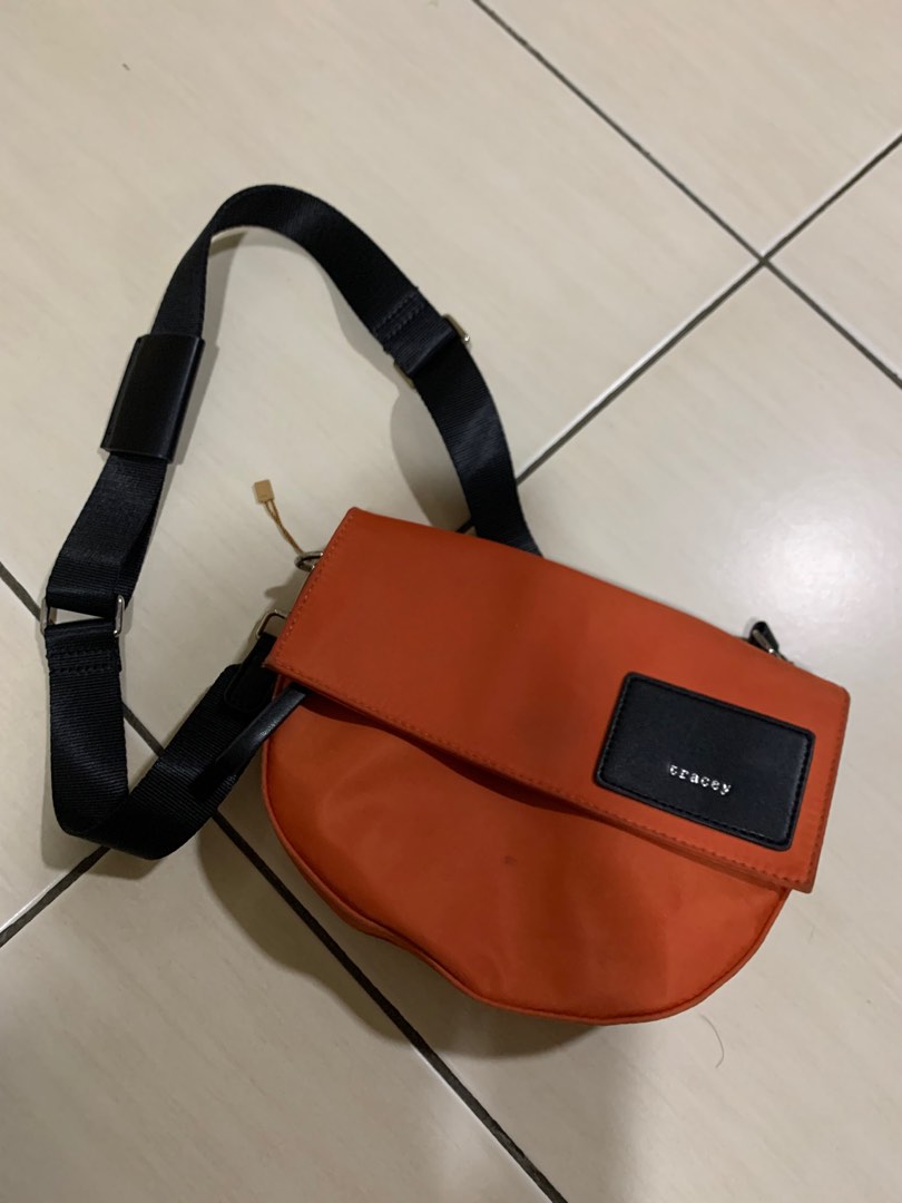 Tracey Day Lite Sling Bag, Women's Fashion, Bags & Wallets, Shoulder ...