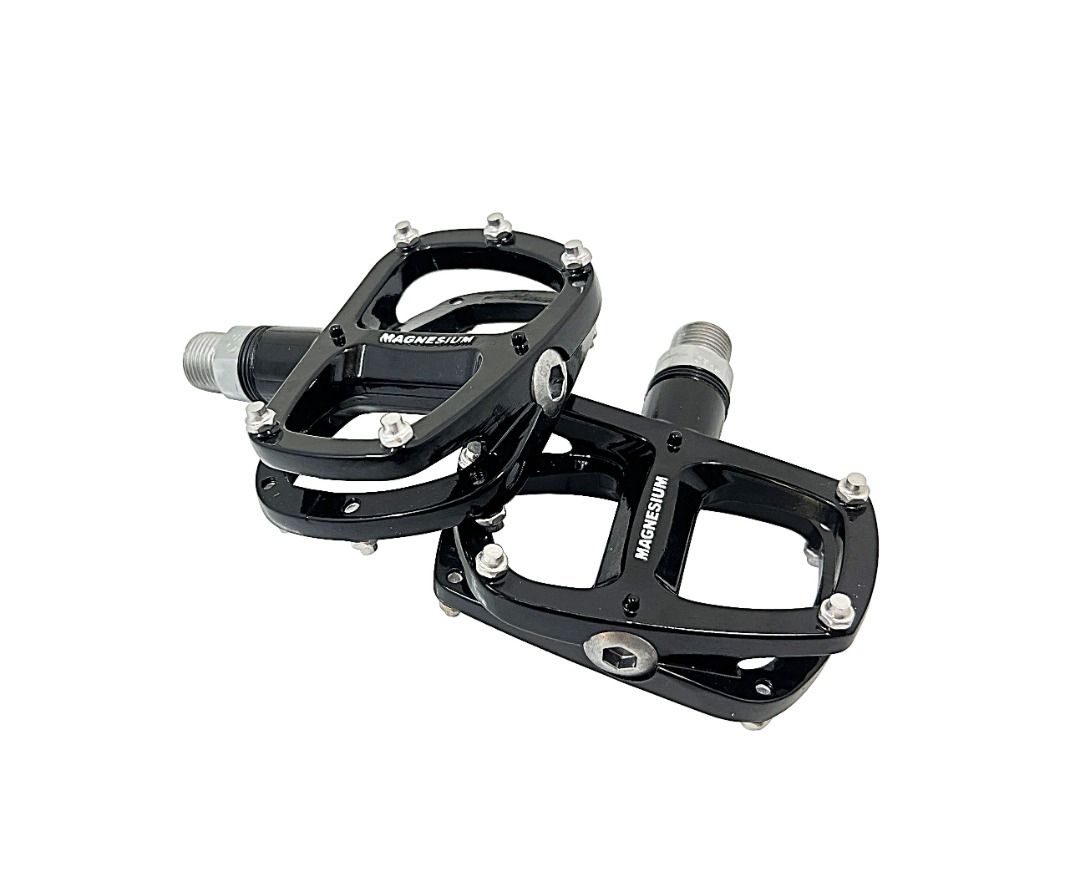 全新盒裝 維格 Wellgo R146 鎂合金 CNC 輕量 可注油 船型 踏板/腳蹬/腳踏, 體育器材, 自行車及配件, 單車在旋轉拍賣