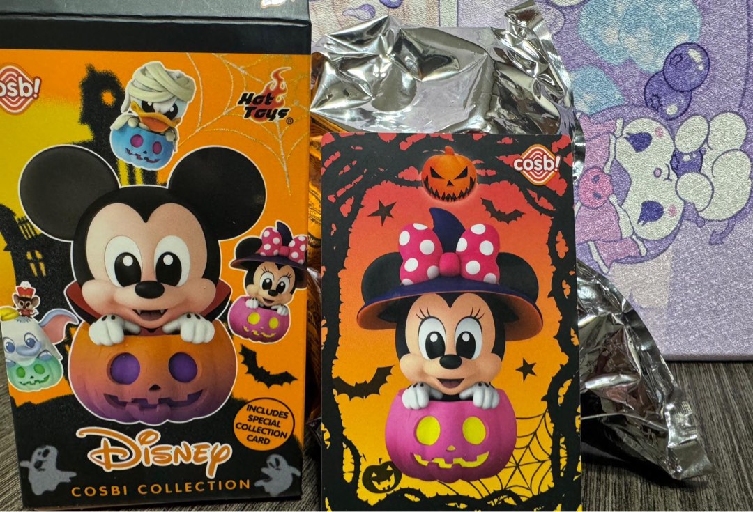 Hot Toys Cosbi 盲盒迷你珍藏人偶系列 迪士尼 Disneyland 萬聖節系列 (米妮 Minnie), 興趣及遊戲, 玩具 ...