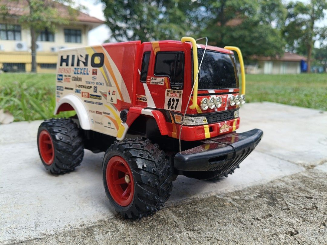 Asahi hino RC 1/25, Hobbies & Toys, Toys & Games on Carousell