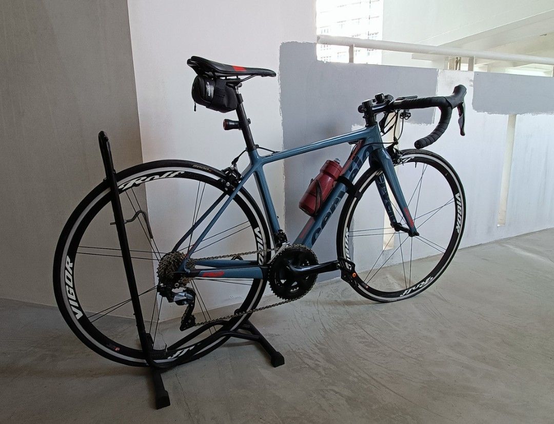 Cervelo R2 2019 - Ultegra + 105 with Rolf wheelset, Sports Equipment ...
