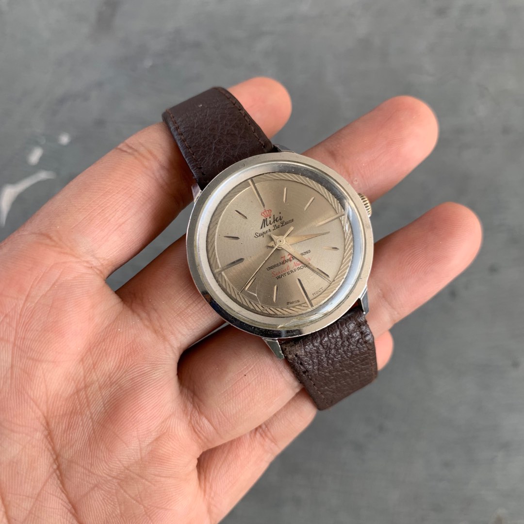 Jam tangan vintage manual winding super deluxe swiss, Fesyen Pria, Jam Tangan di Carousell