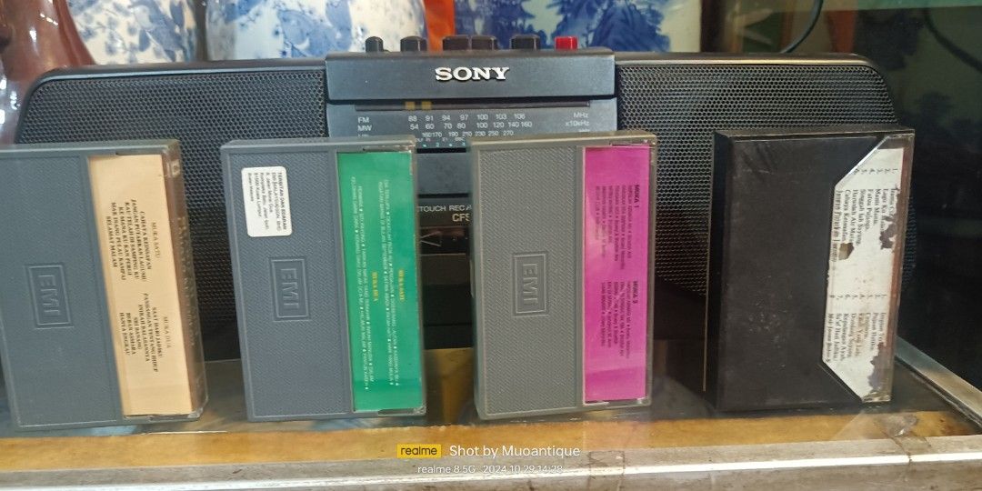 Kaset kasetan Sharifah Aini, Hobbies & Toys, Music & Media, CDs & DVDs on Carousell