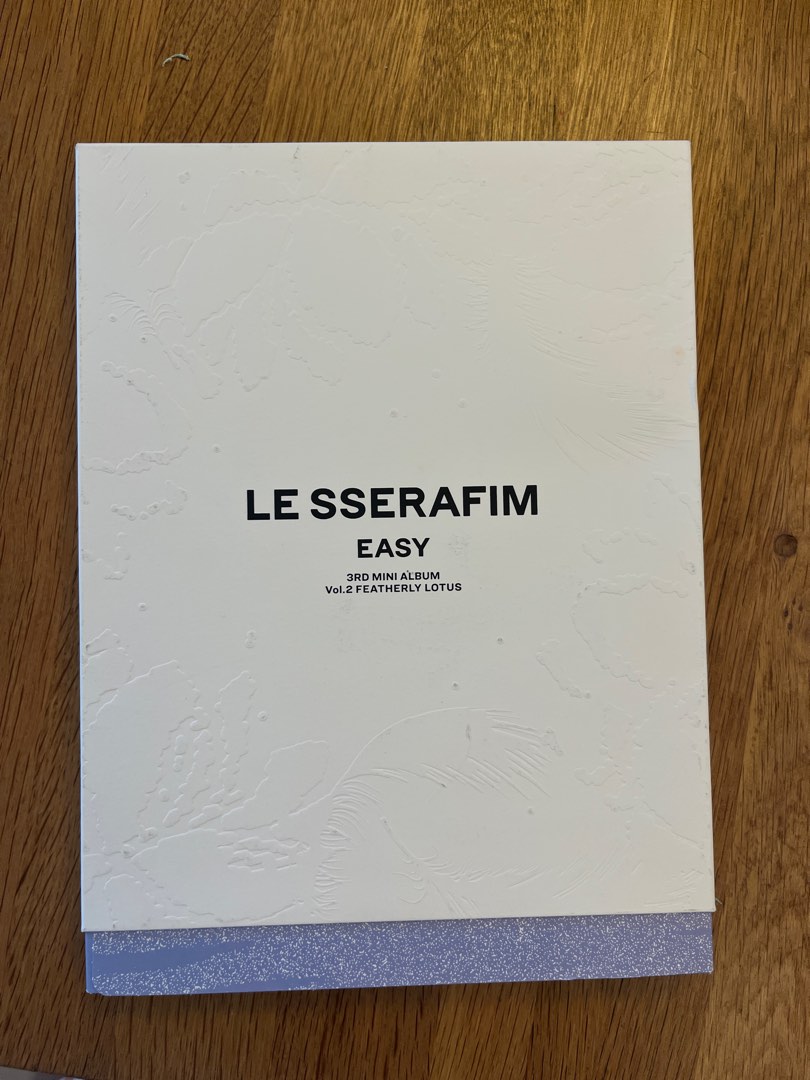LE SSERAFIM ~ EASY (3rd mini Album) Vol2, 興趣及遊戲, 音樂、樂器 & 配件, 音樂與媒體 - CD ...