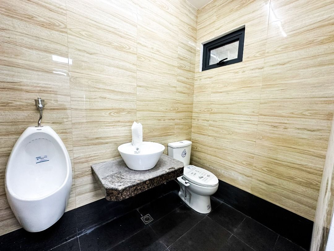 NEWLY BUILT 86 sqm Laguna Ground floor Office Warehouse Space for Rent ...