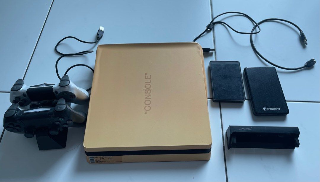 PS4 complete set with cooling fan + 2x external hard disc full with ...