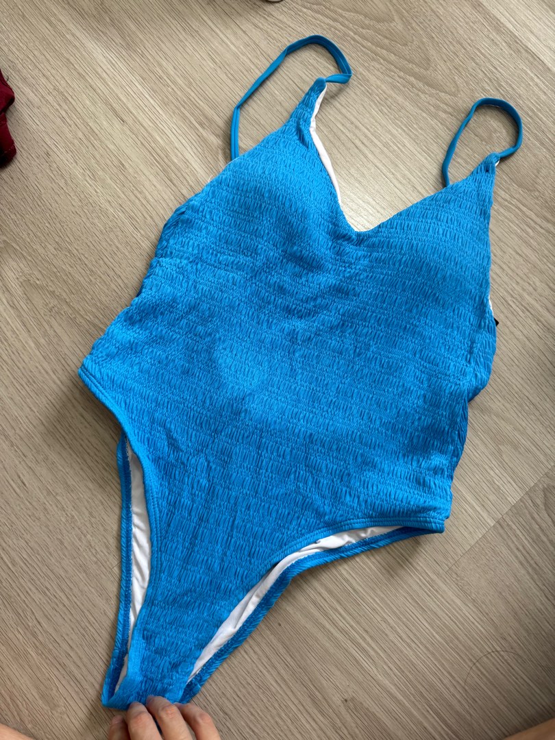 Singlets bikini, Women's Fashion, Swimwear, Bikinis & Swimsuits on ...