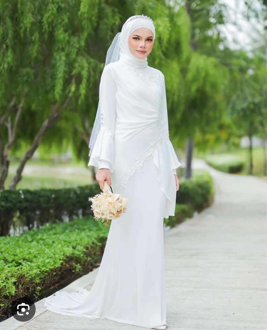 Trisya dress hijabista, Women's Fashion, Dresses & Sets, Dresses on ...