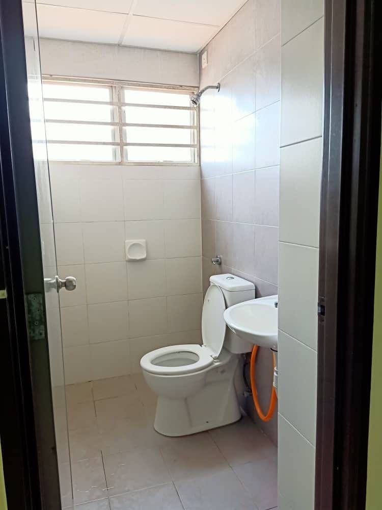 Warnasari Apartment Puncak Alam, Property, For Sale on Carousell