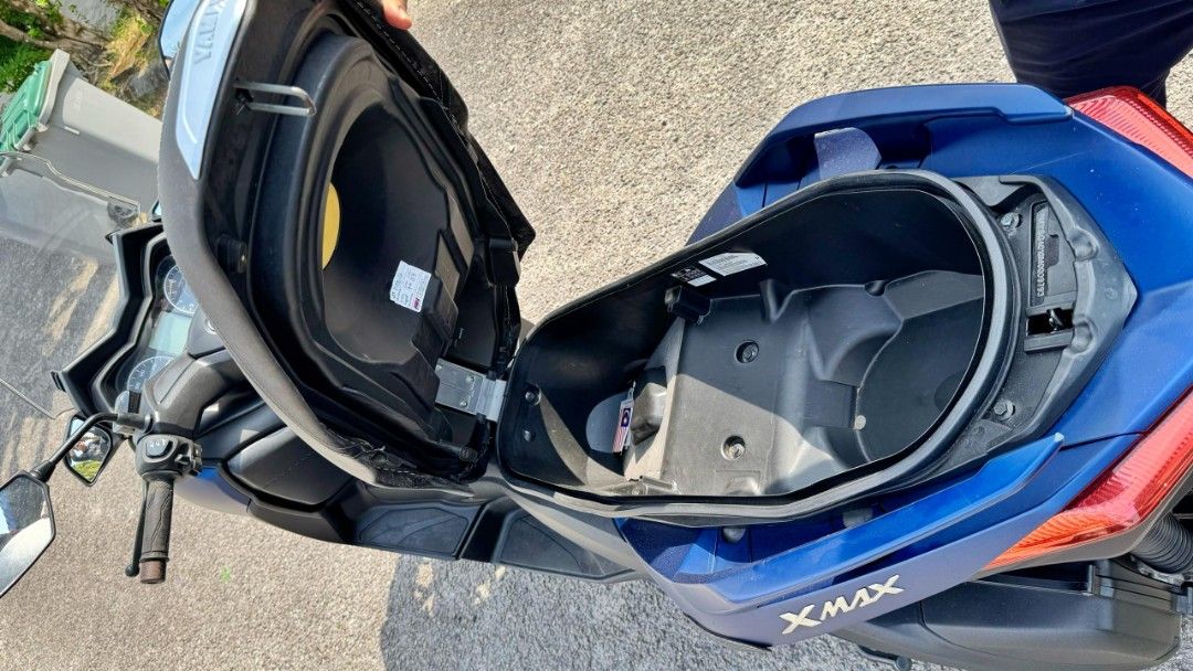 YAMAHA XMAX 250 V1, Motorbikes on Carousell