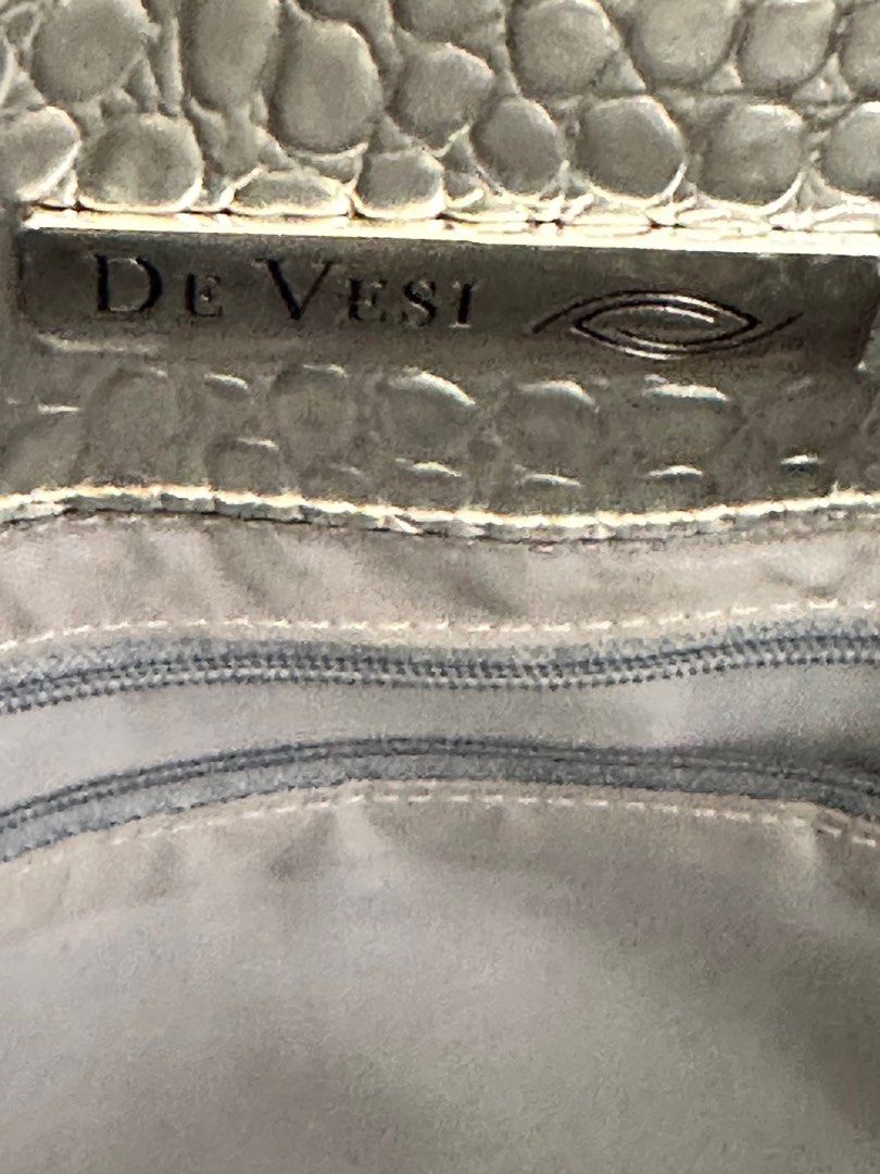De-Vesi Bag, bought in the US, 30cm Size, Excellent Condition, 2k only ...