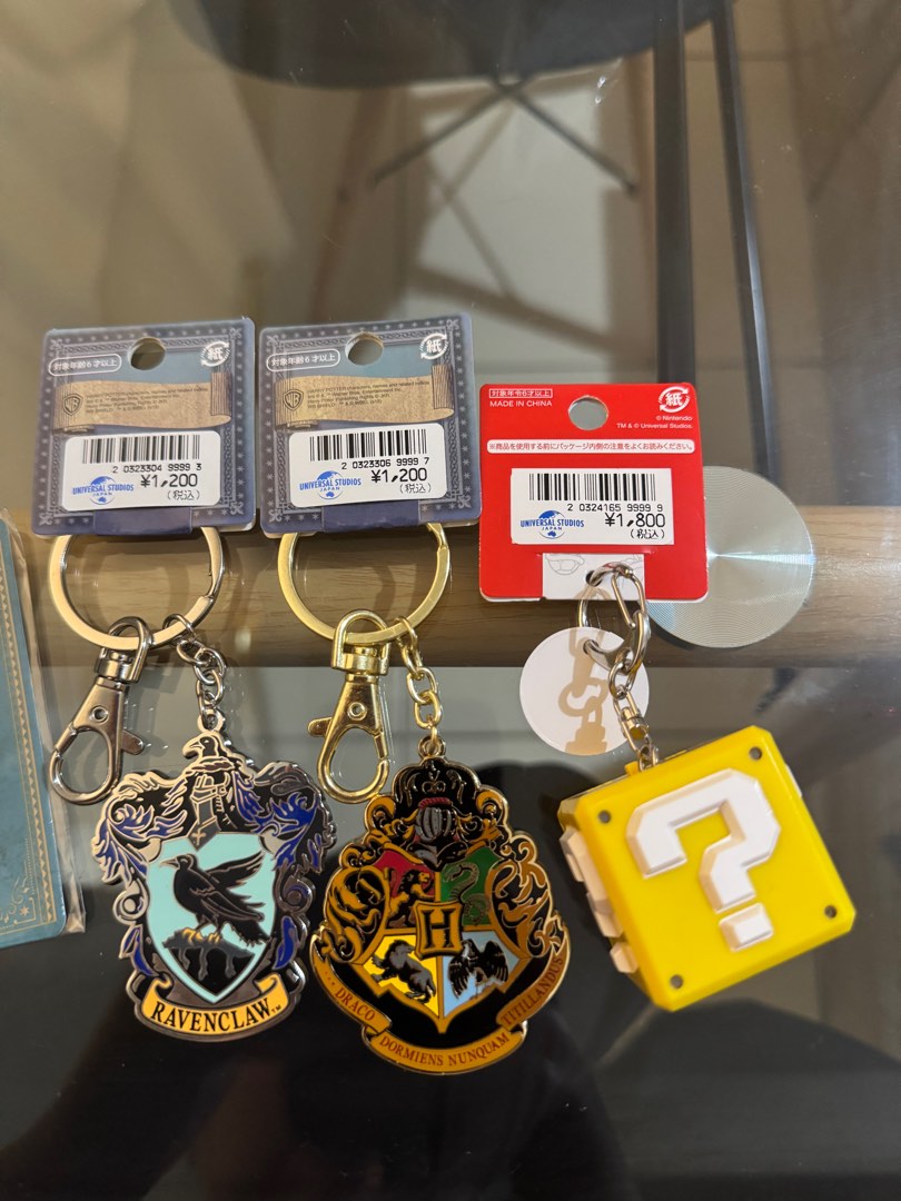 Harry Potter & Mario Charm, Keychains and Pin, Hobbies & Toys ...