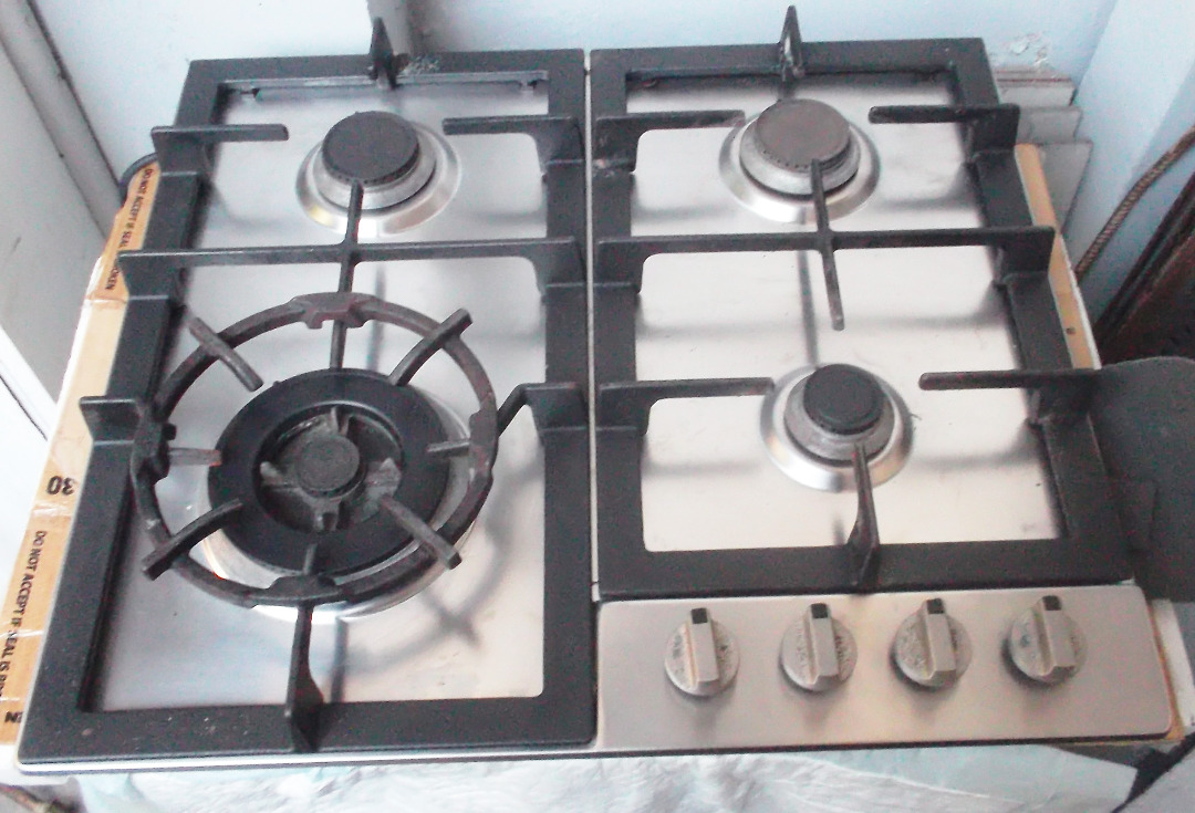 KUCHEN (Germany) S/S 4 gas burner hob, Furniture & Home Living ...