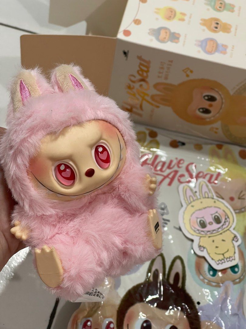 labubu dada v2 new (KeWong), Toys & Collectibles, Mainan di Carousell