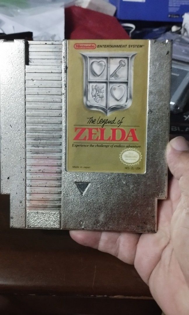 Legend of Zelda nes Gold, Video Gaming, Video Games, Nintendo on Carousell