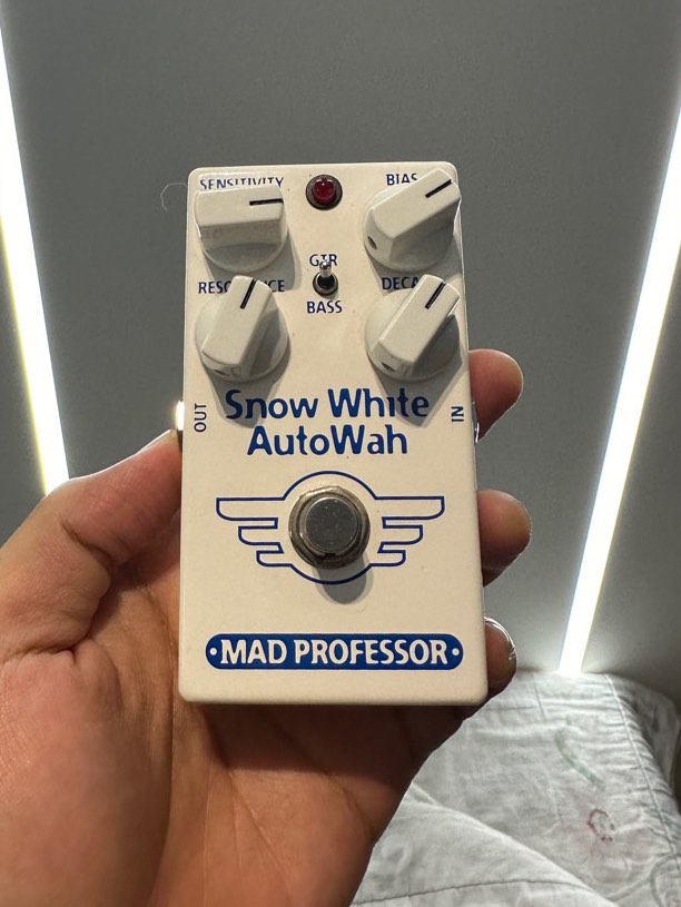Mad Professor Snow White Auto Wah. Newer model, for guitar or bass ...