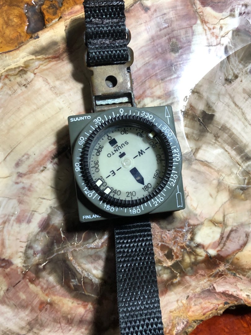 Suunto Divers Wrist Compass, Men's Fashion, Watches & Accessories ...