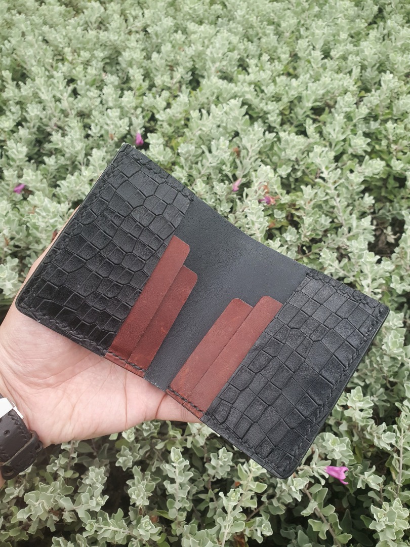 The Storm - A classic vertical bifold wallet with a twist, Hobbies ...