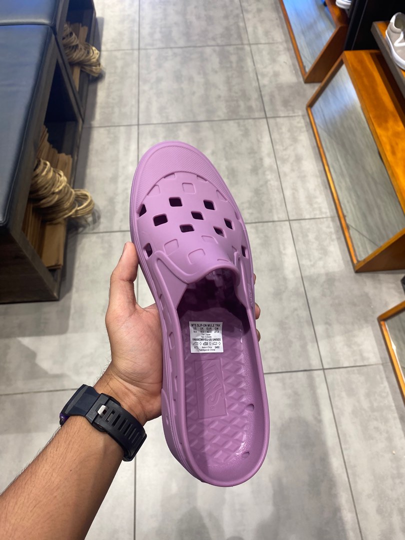 vans trek mule, Men's Fashion, Footwear, Casual shoes on Carousell