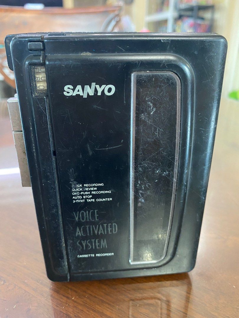Vintage Sanyo M1118 Compact Cassette Recorder Voice Activated System ...