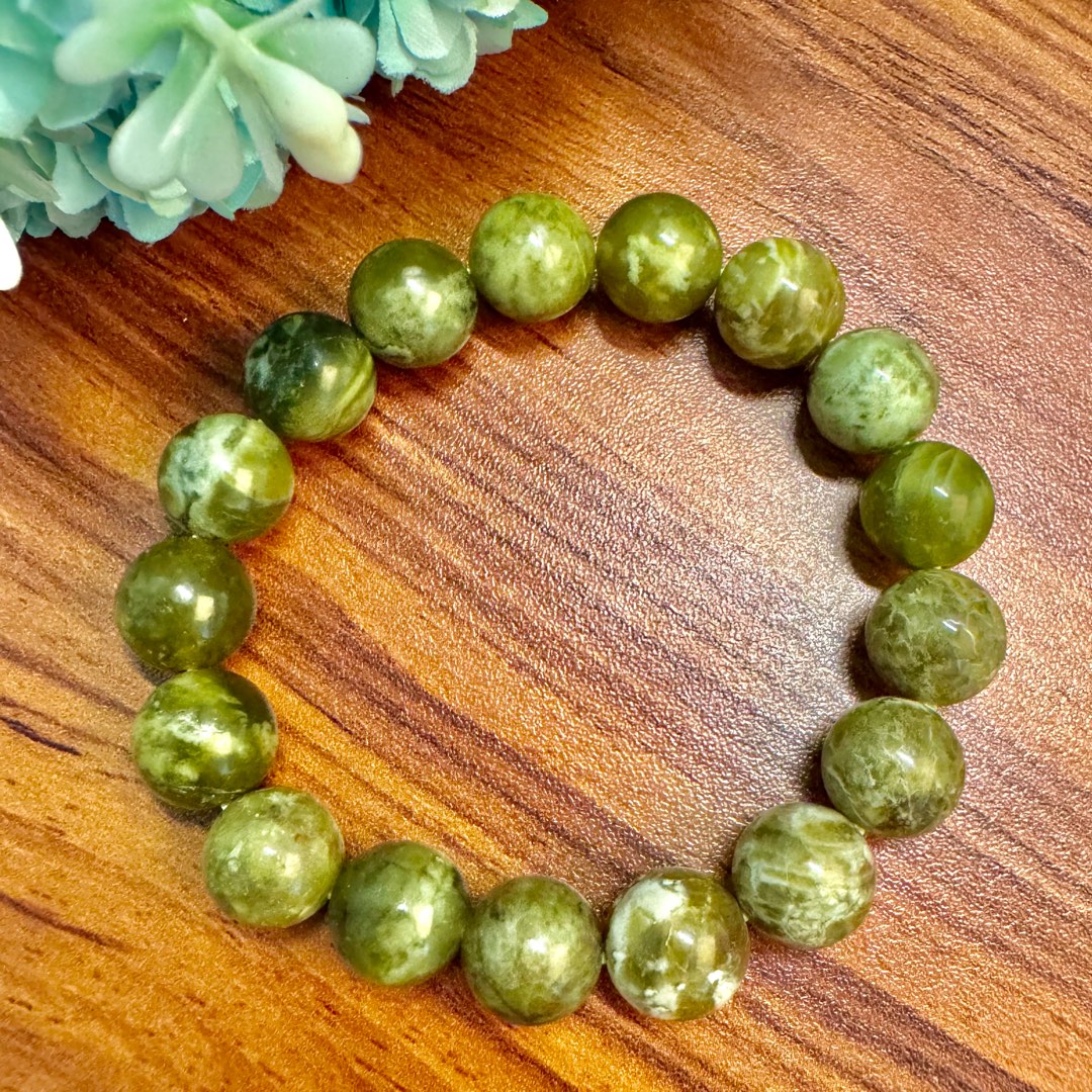 Xiu Yu Jade 12mm, Women's Fashion, Jewelry & Organizers, Bracelets on ...