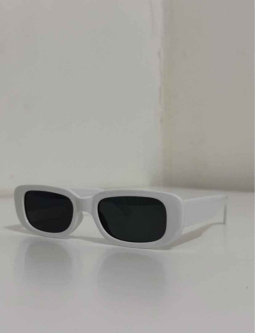 Y2k Retro Sunnies// White, Women's Fashion, Watches & Accessories ...