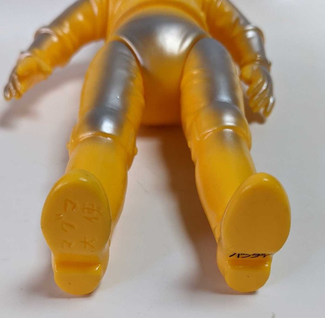 歡迎議價 sofubi 怪獸 kaiju 搪膠 sofvi Ambassador Magma 熔岩大使 火箭超人 マグマ大使 約 27.5 24.5 cm 每隻 $500 全走另議 b57 ...