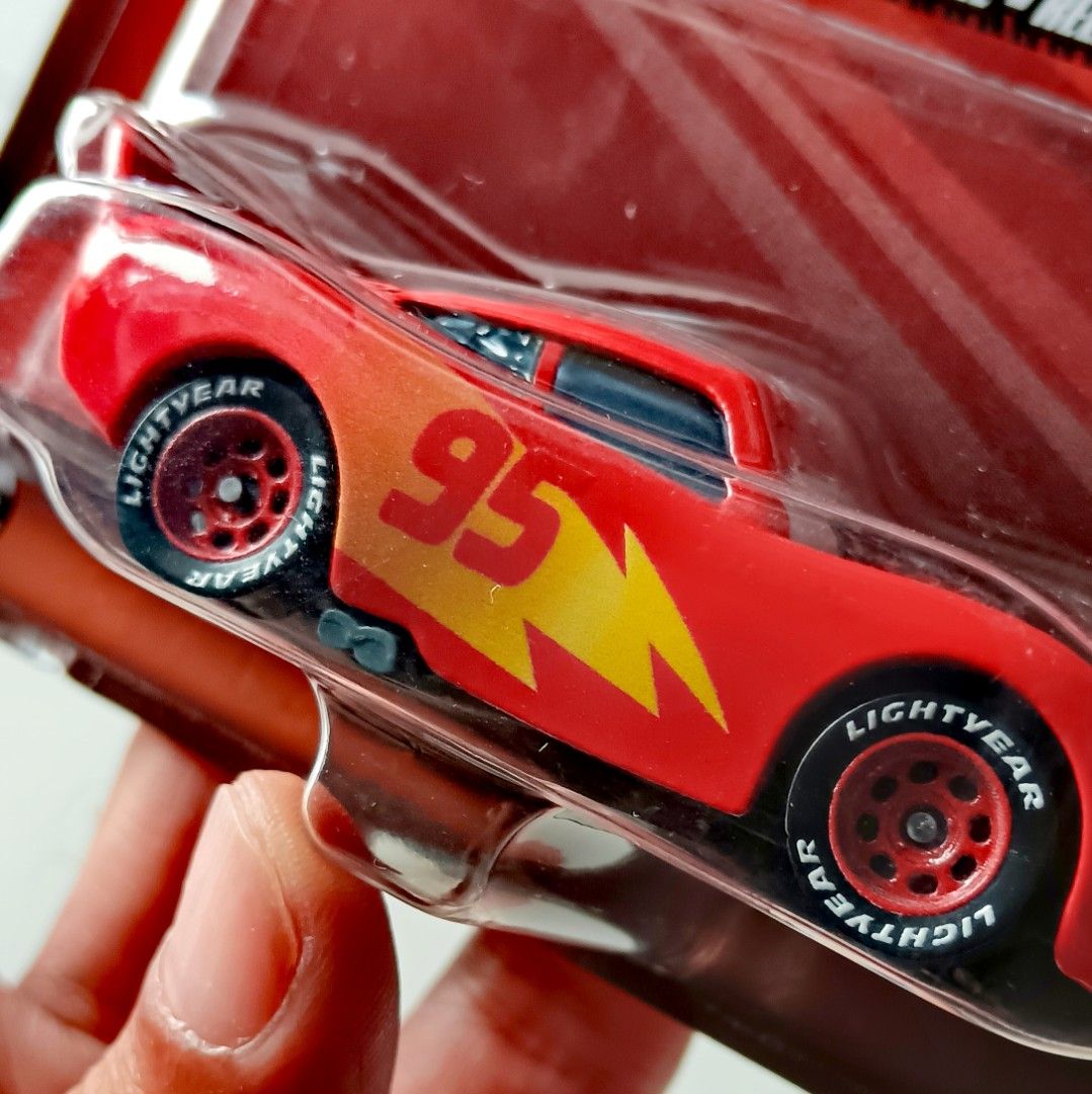 DISNEY PIXAR CARS Road Trip Lightning McQueen Diecast 1:55 Scale, Babies & Kids, Infant Playtime ...