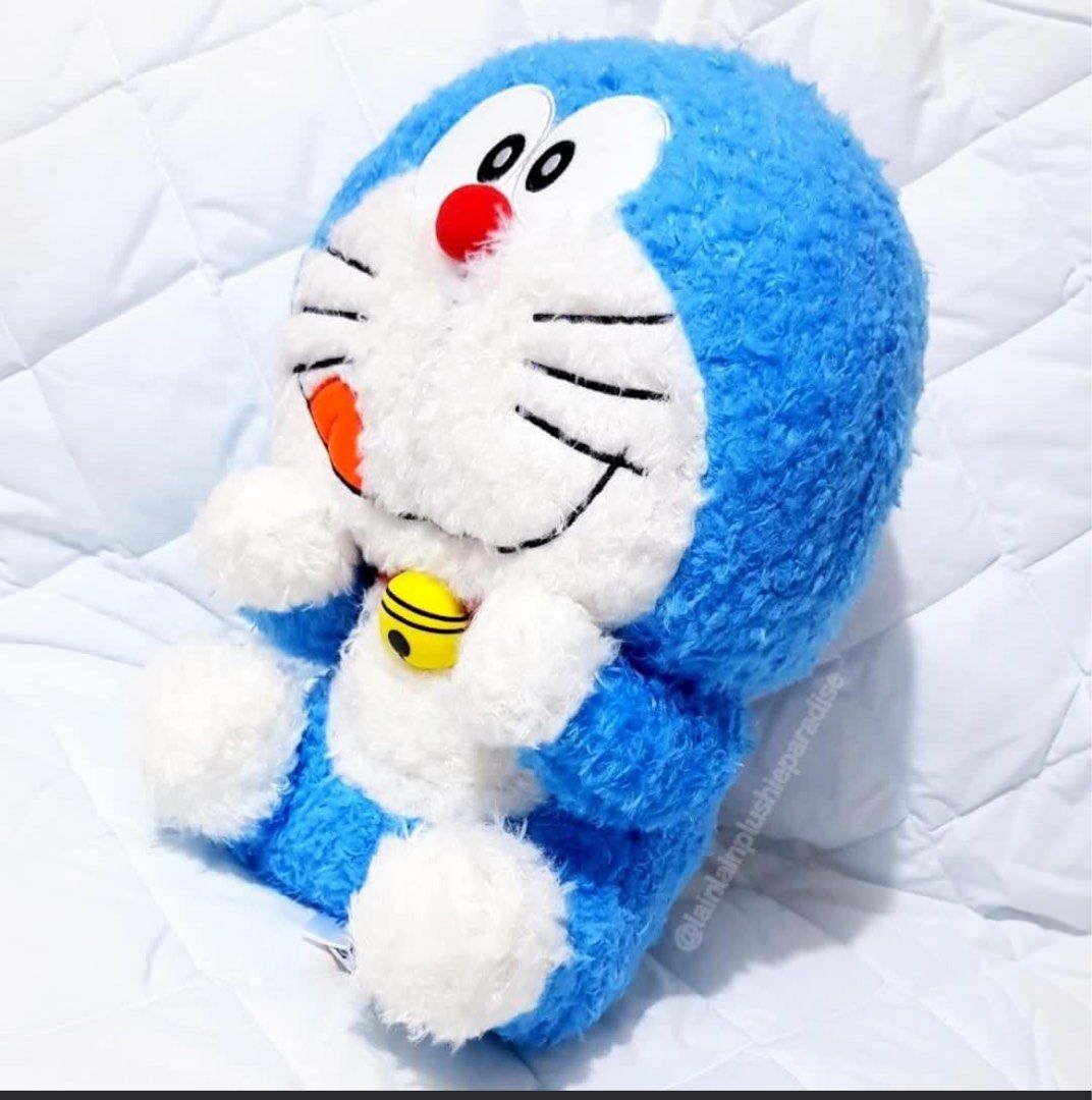 [100% FRM JAPAN] CHEEKY DORAEMON MEGA JUMBO ROLLING PLUSHIE, Hobbies ...