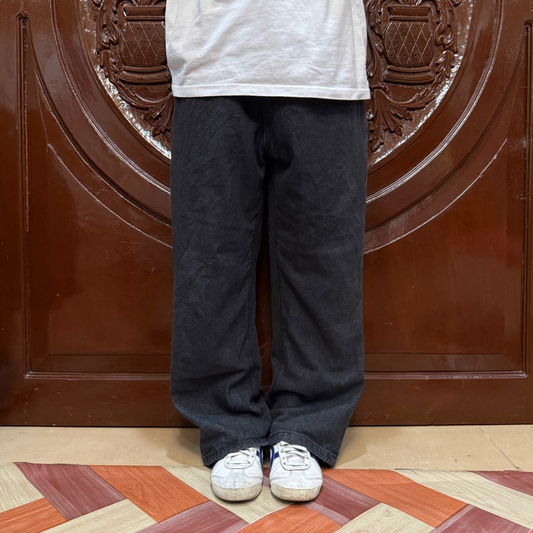 GRAPHITE BLACK BAGGY PANTS, Men's Fashion, Bottoms, Jeans on Carousell