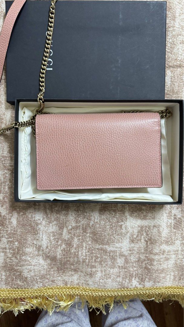 GUCCI Interlock WOC Wallet on Chain in Pink leather with gold hardware ...