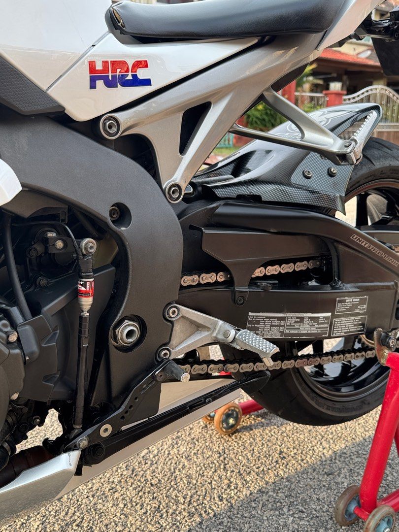 Honda CBR1000RR Pikachu Berjajan Bangsawan Loan/Cash/Tradein ...