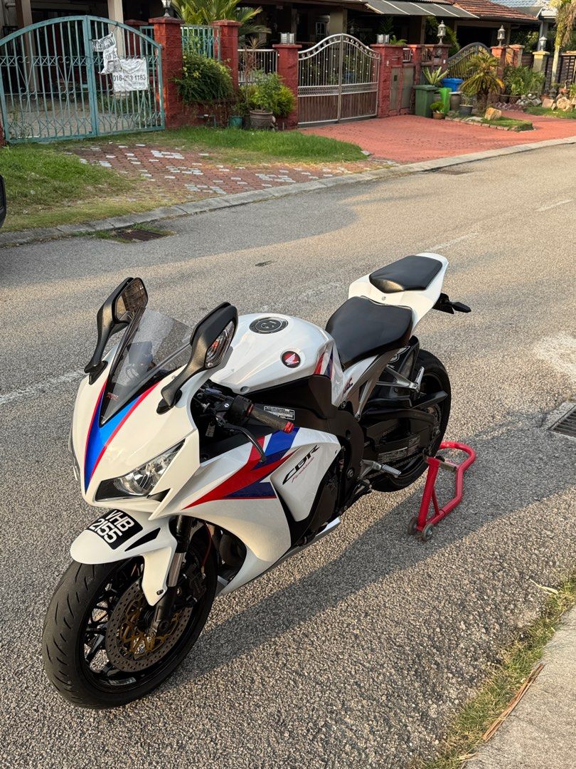 Honda CBR1000RR Pikachu Berjajan Bangsawan, Motorbikes on Carousell