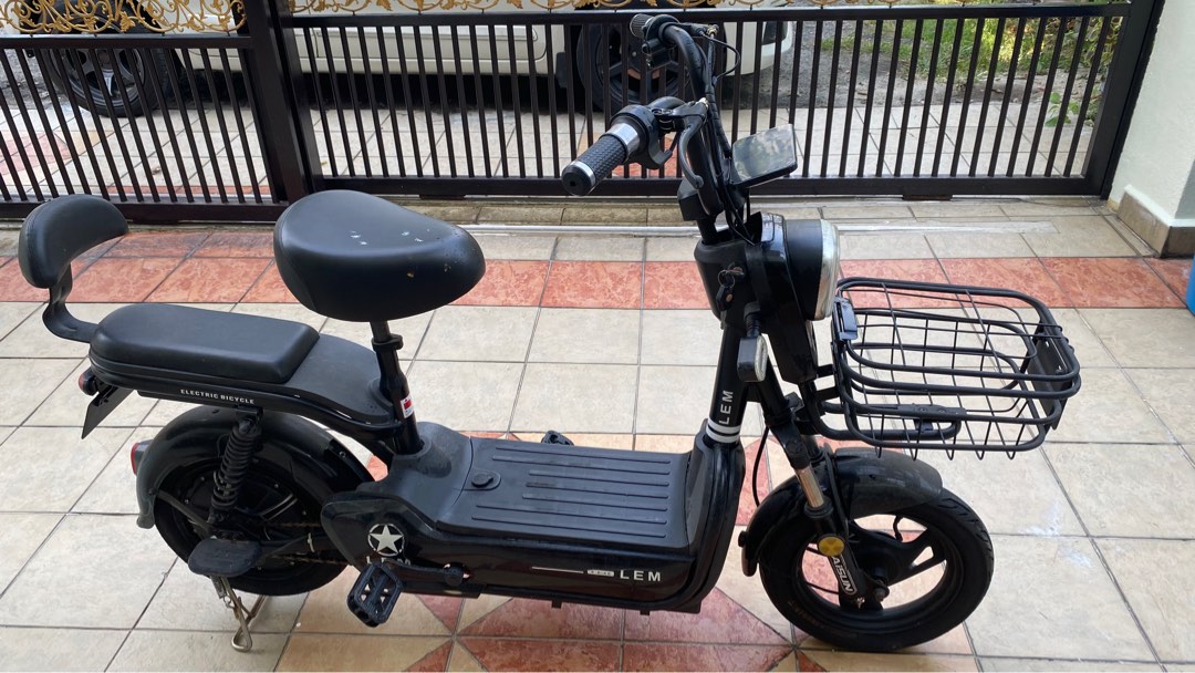 LEM Electronic Bike With Pedal & Two Seats. RM450, Motorbikes on Carousell
