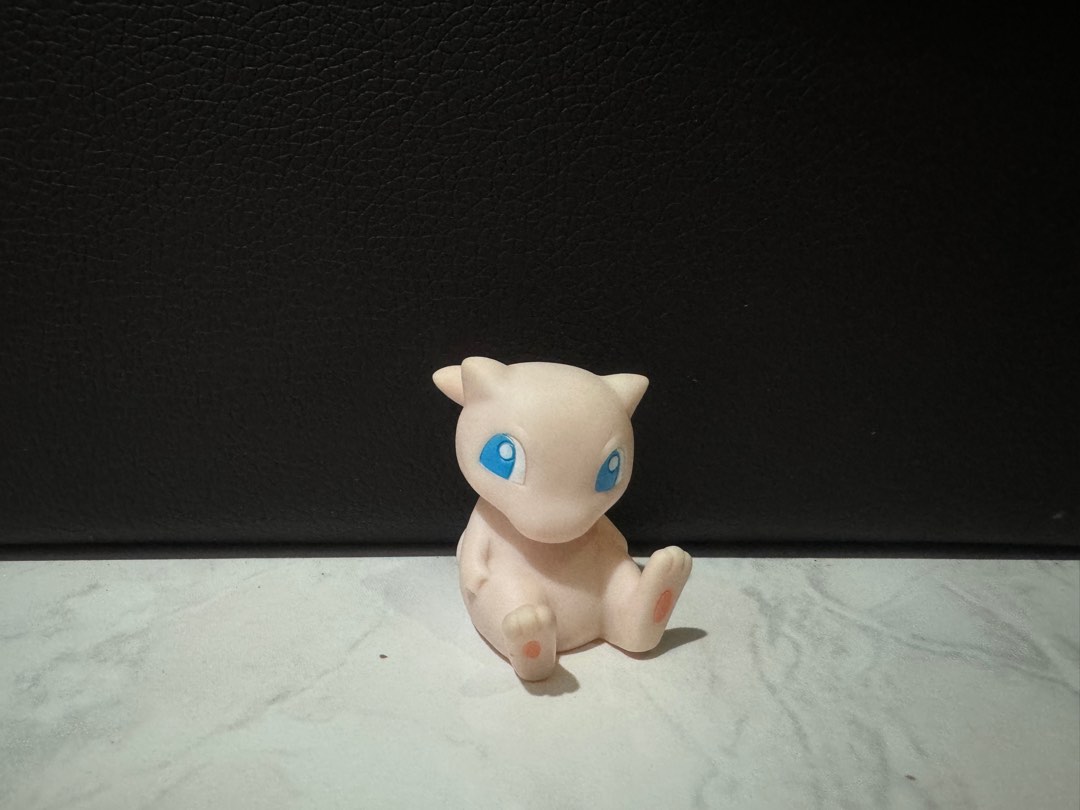 Mew finger puppet - Nintendo 2005, Hobbies & Toys, Collectibles ...