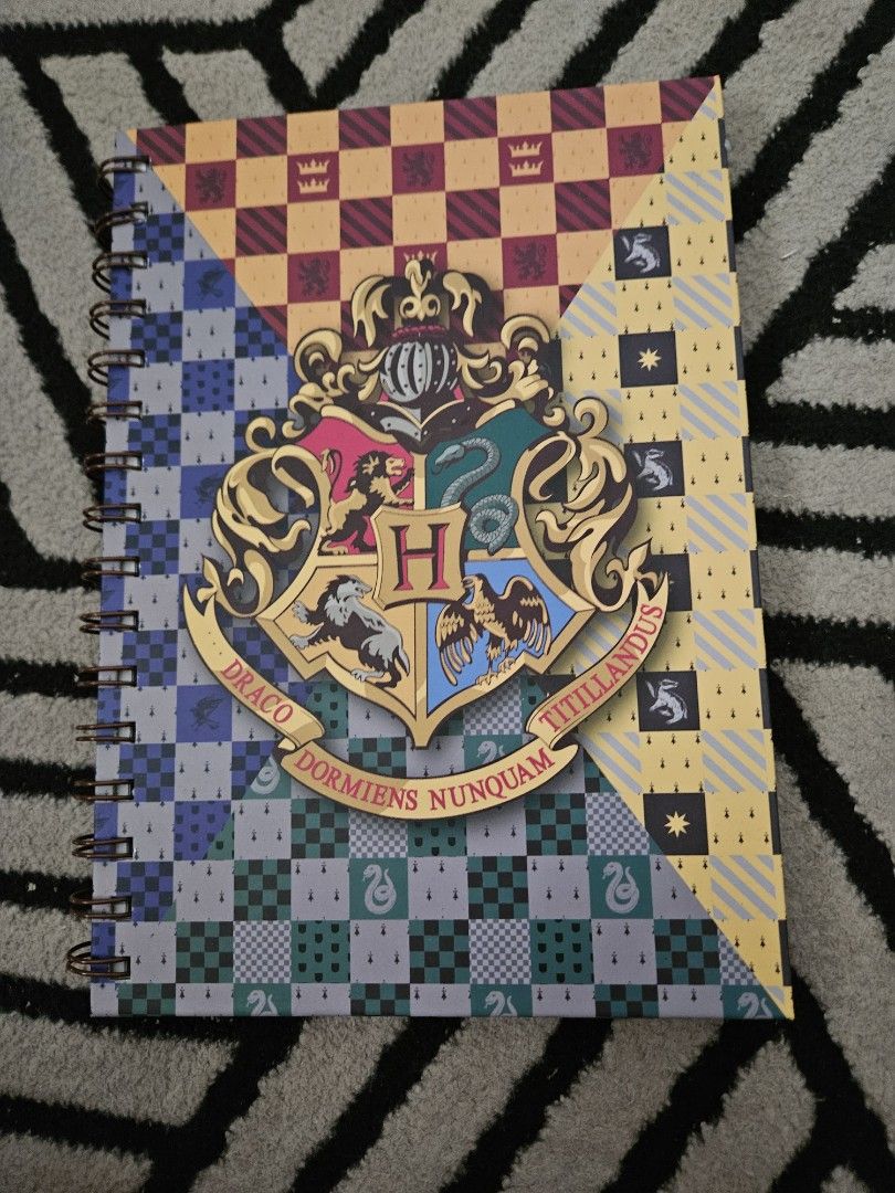 Notebook Harry Potter, Buku & Alat Tulis, Buku di Carousell
