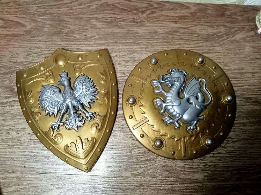 PLASTIC KNIGHT ARMOR MEDIEVAL SHIELD, Hobbies & Toys, Toys & Games on ...