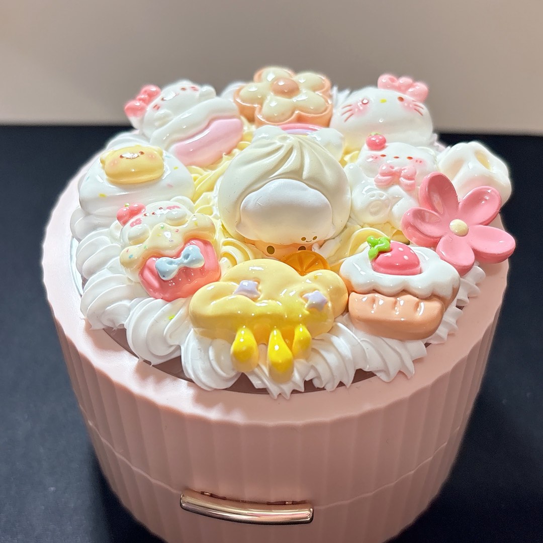 Popmart Dimoo萌粒 DIY 手作奶油膠 雙層首飾盒, 傢俬＆家居, 其他, 家居改善及收納用品 - Carousell