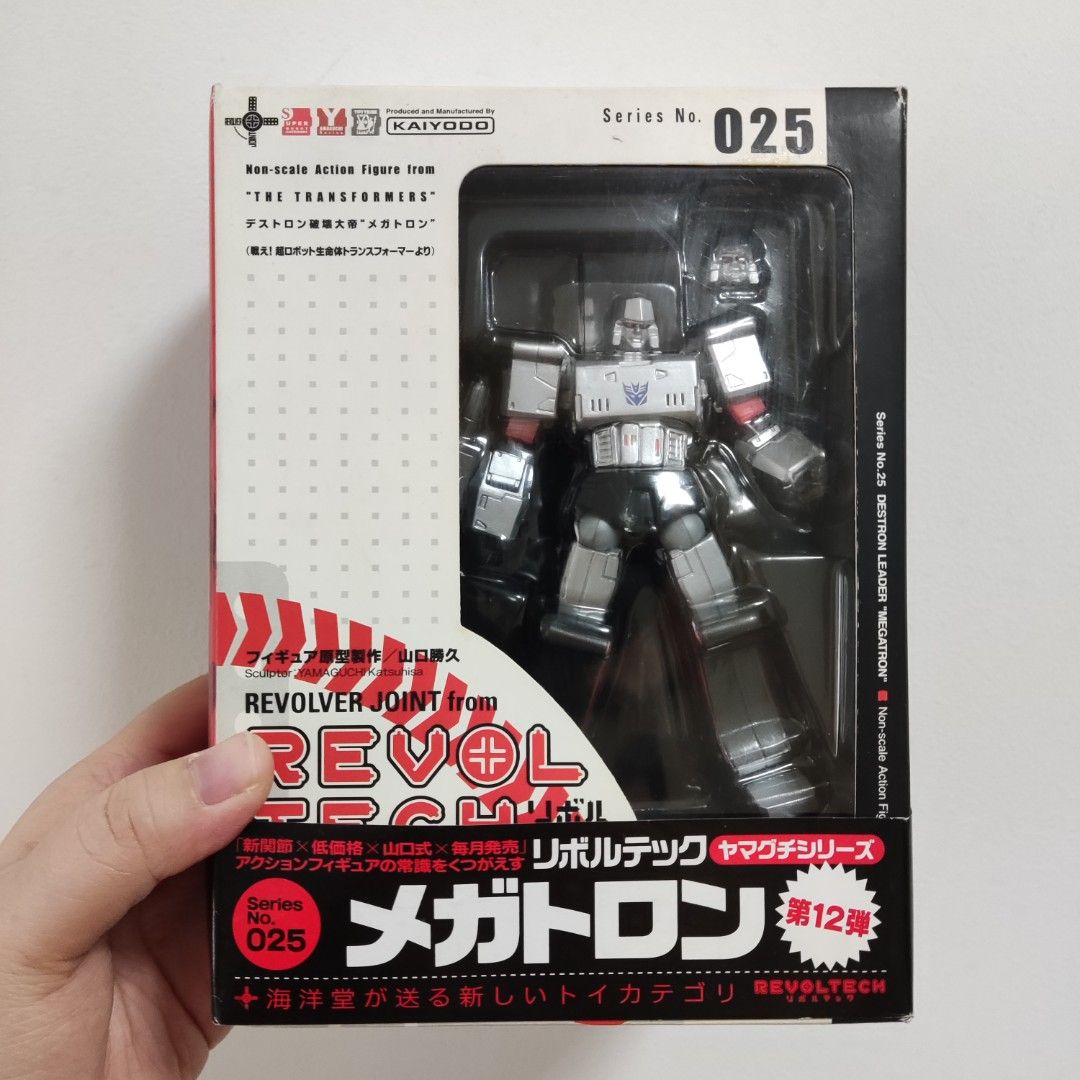 revoltech megatron