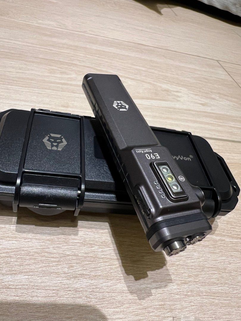 RovyVon Angel Eyes E90 3500lm 戰術 手電筒 EDC Flashlight 紫外光 紅光 白光 （請看產品說明 ...